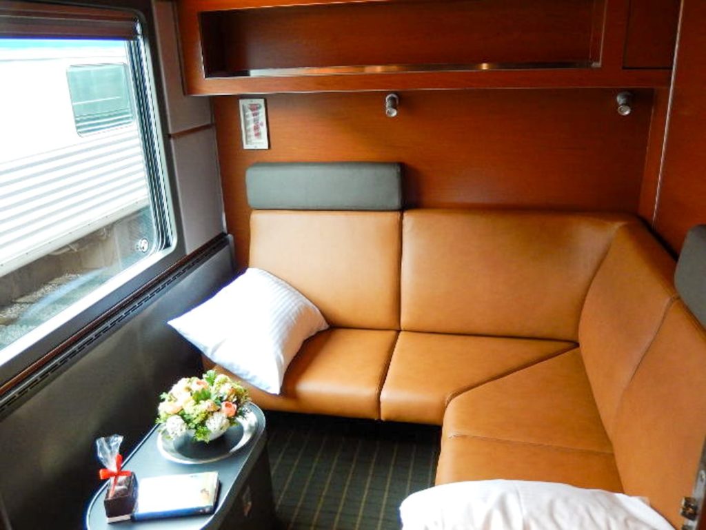 The Canadian - Society of International Railway Travelers